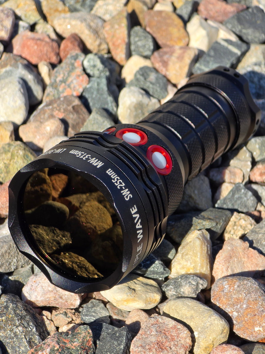 Triplewave UV Flashlight 255nm-310nm- 365nm – Yooperlites